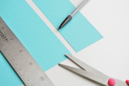 Paper Flowers from One Little Project | Paris Corporation