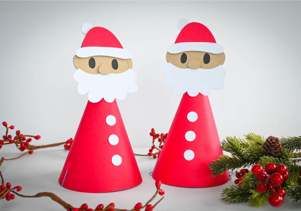 10 Holly Jolly Crafts for Christmas | Paris Corporation